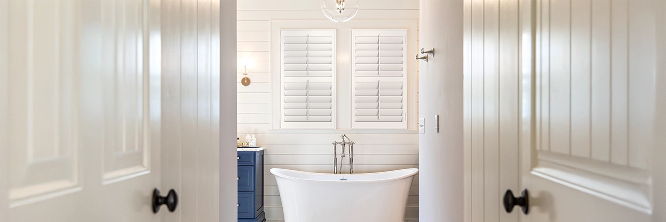 Bathtub Window Treatments: What To Use On a Window Over The Bathtub In ...